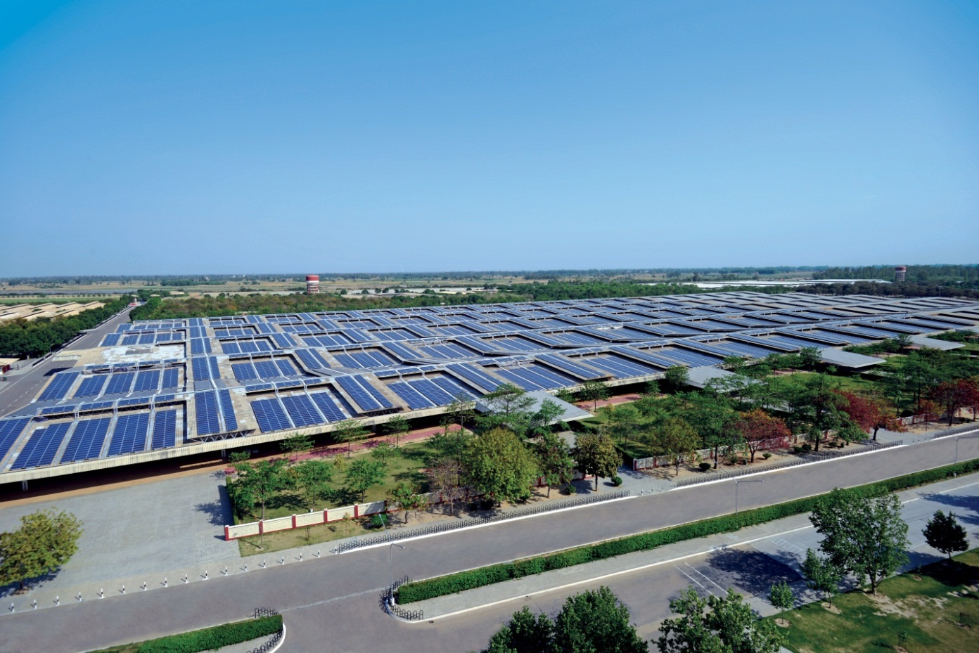 L&T Construction Commissions World’s Largest Single Rooftop Solar PV ...